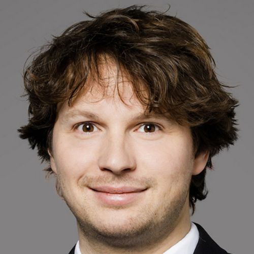 Fabrice Hipp wechselt am 01.10.2023 von KIRKLAND & ELLIS zu KIRKLAND ...